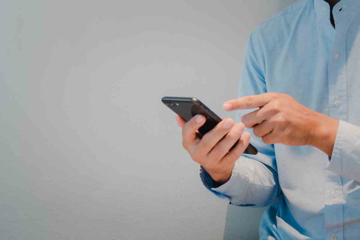 0948 spam : qui se cache derrière et comment bloquer ? [2026 ]
